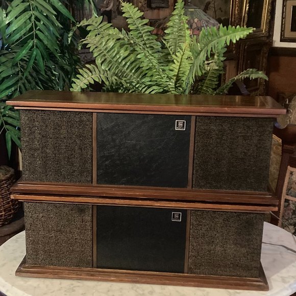 Magnavox | Other | Magnavox Speakers Magnavox Stereo Shelf Speakers ...